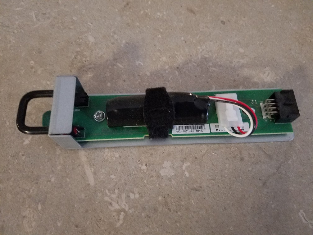 Isilon : Remplacement de la batterie dans les nœuds avec plateau de ...