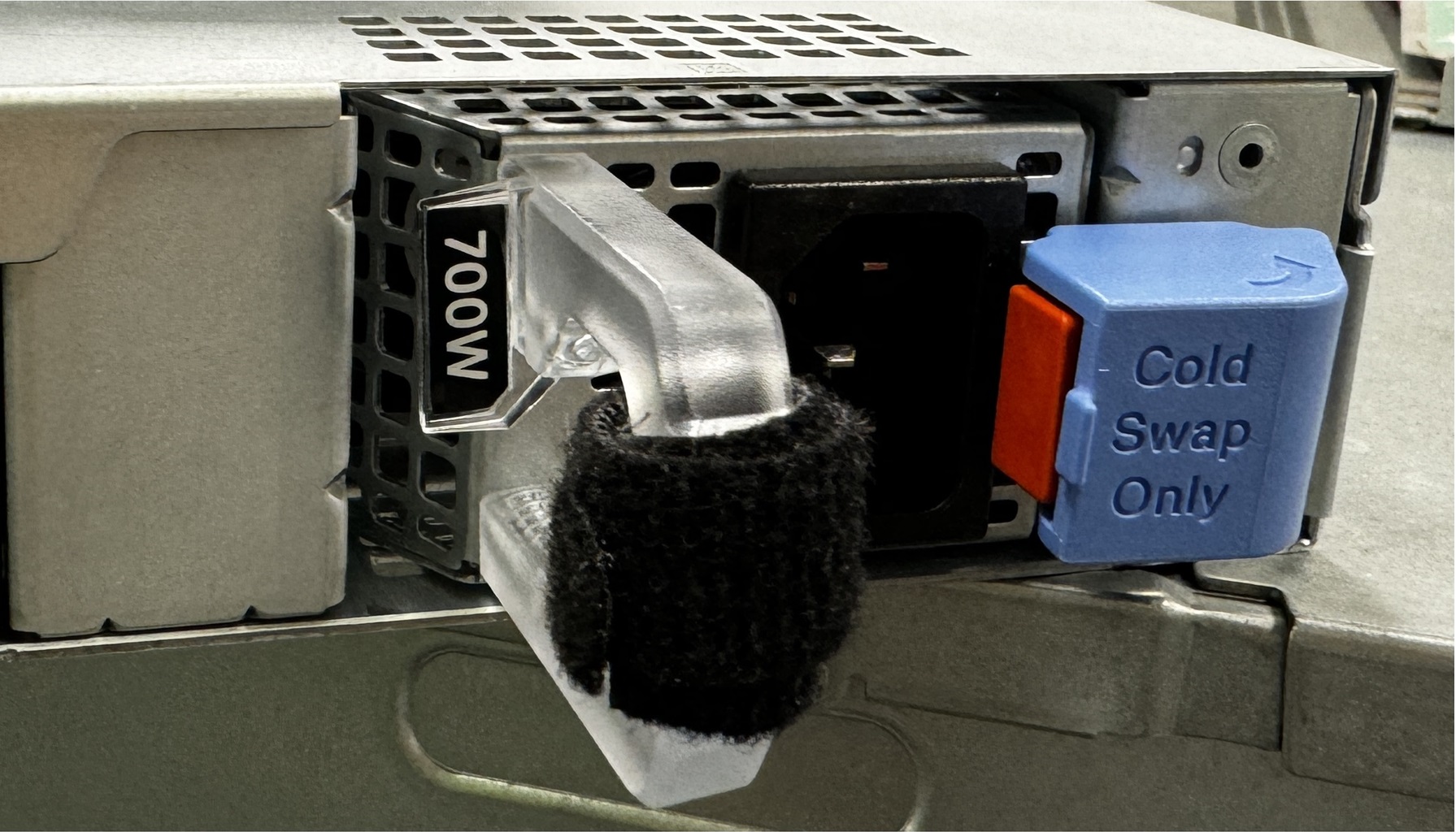 PowerEdge 16G: 700 W Power Supply Part Number: 3D09N Only Supports High ...